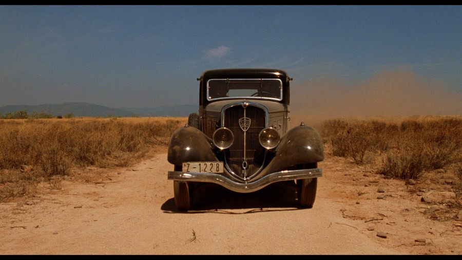 The Devil's Backbone Blu-ray Review :: Criterion Forum